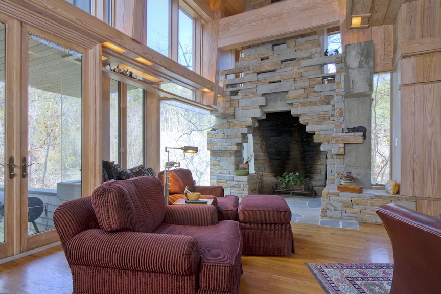 Beautiful Waterfall Views & Highlands Architect. Like Nothing You've Ever Seen! - Lake Tugalo, SC