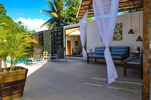 Piscina interior, piscina exterior 