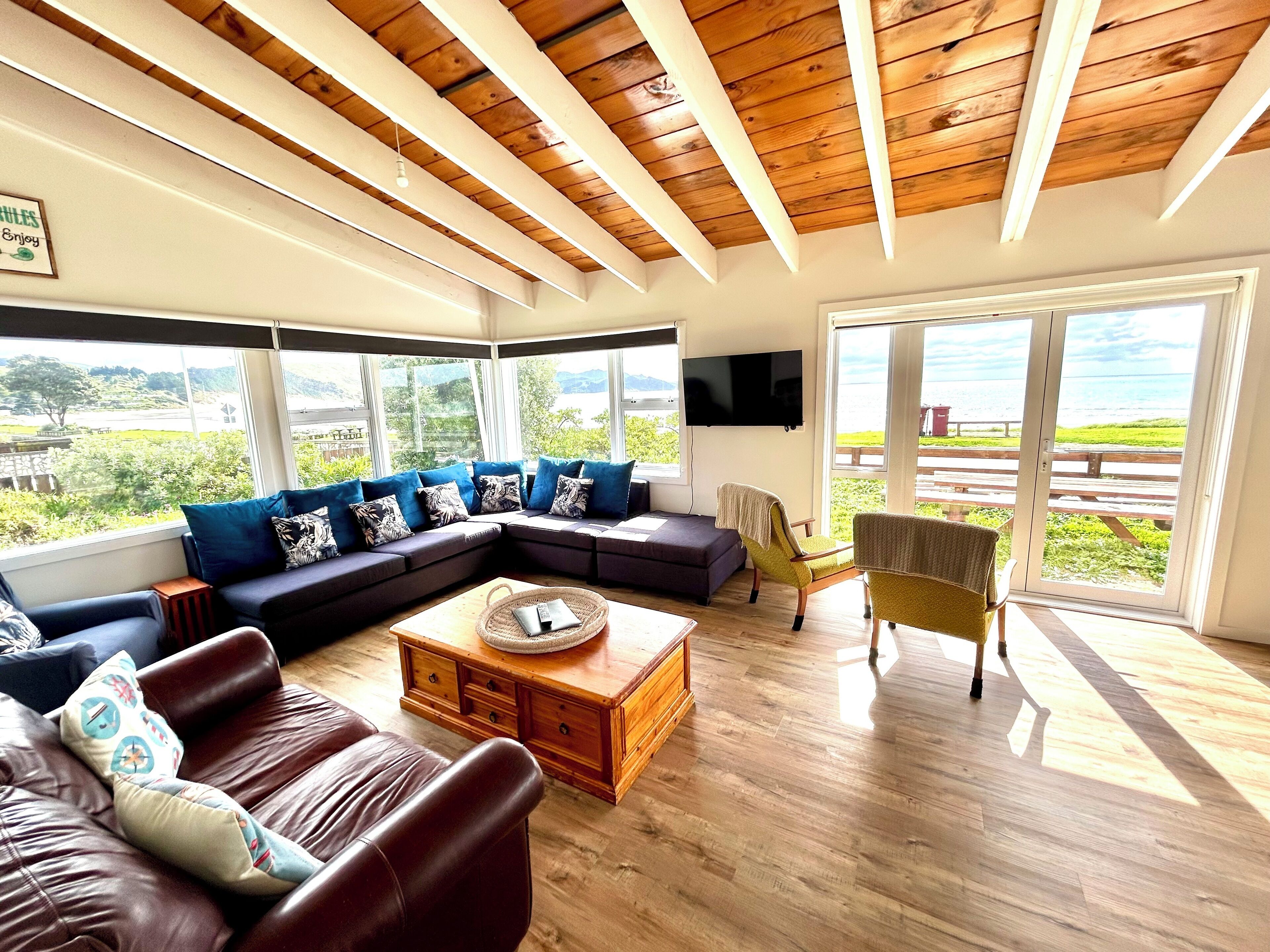 Crayfish Cove - Unsurpassed Water Front Location! - Castlepoint