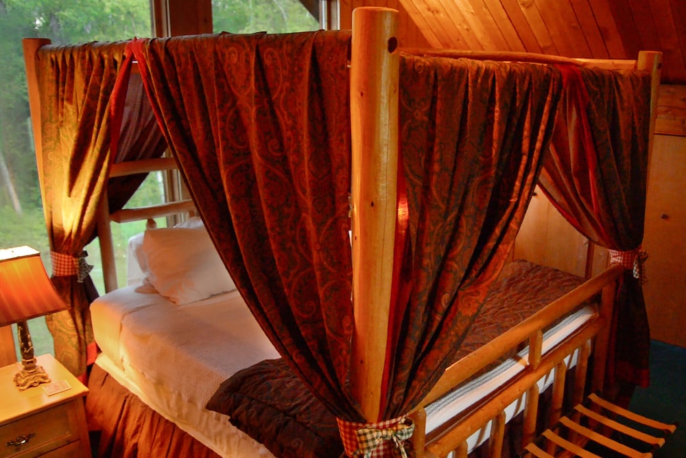 Darling 5 Star Log Cabin "What An Amazing Find”. - Columbia Falls, MT