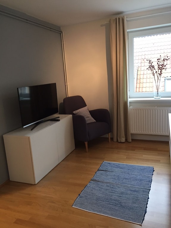 Des Appartements Confortables Et Agréablement Meublés De 30 M² Dans Un Emplacement Central De Husum - Mer du Nord