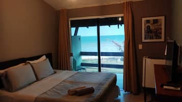 Suíte panorâmica (Vista Mar) | 1 quarto, frigobar, cortinas blackout, Wi-Fi de cortesia