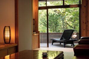 Quarto família, vista para o jardim (Kusu) | Quartos à prova de som, Wi-Fi de cortesia