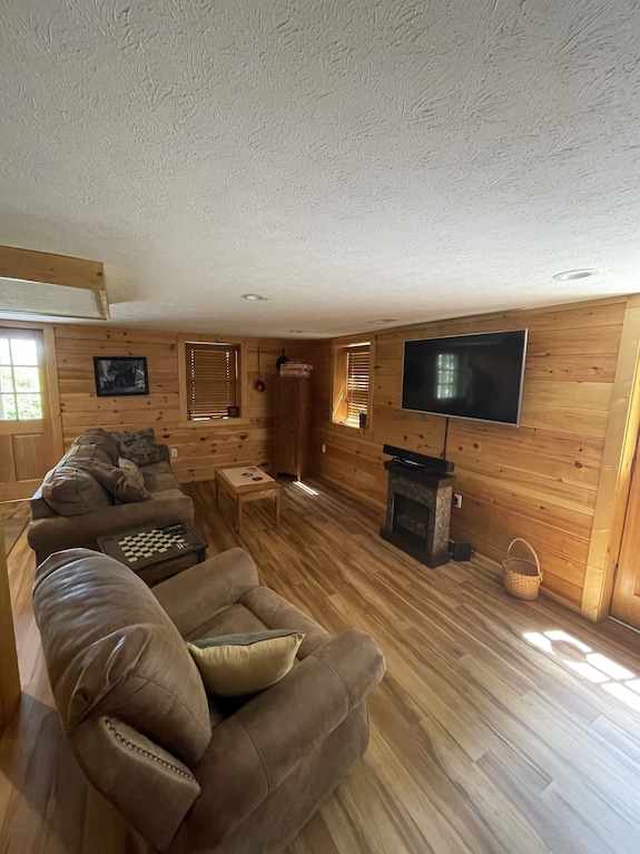 Are You Ready To Relax And Enjoy The Fresh Mountain Air In Privacy? - Virginia