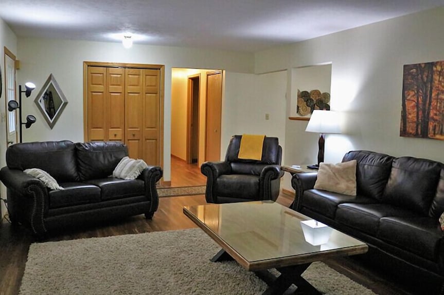 Greenwood Getaway (Escanaba, Mi): ¡Abierto Todo El Año! Cerca Del Centro De Escanaba, Admite Mascotas - Míchigan