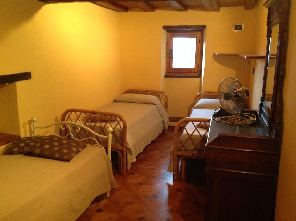 Adorable House In Charming Chianti Hamlet Btwn Siena, Arezzo And Florence - Radda in Chianti