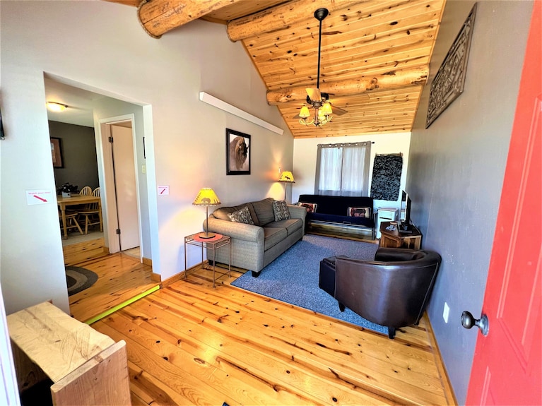 #5 Buffalo Cabin At Ponderosa Place - South Dakota