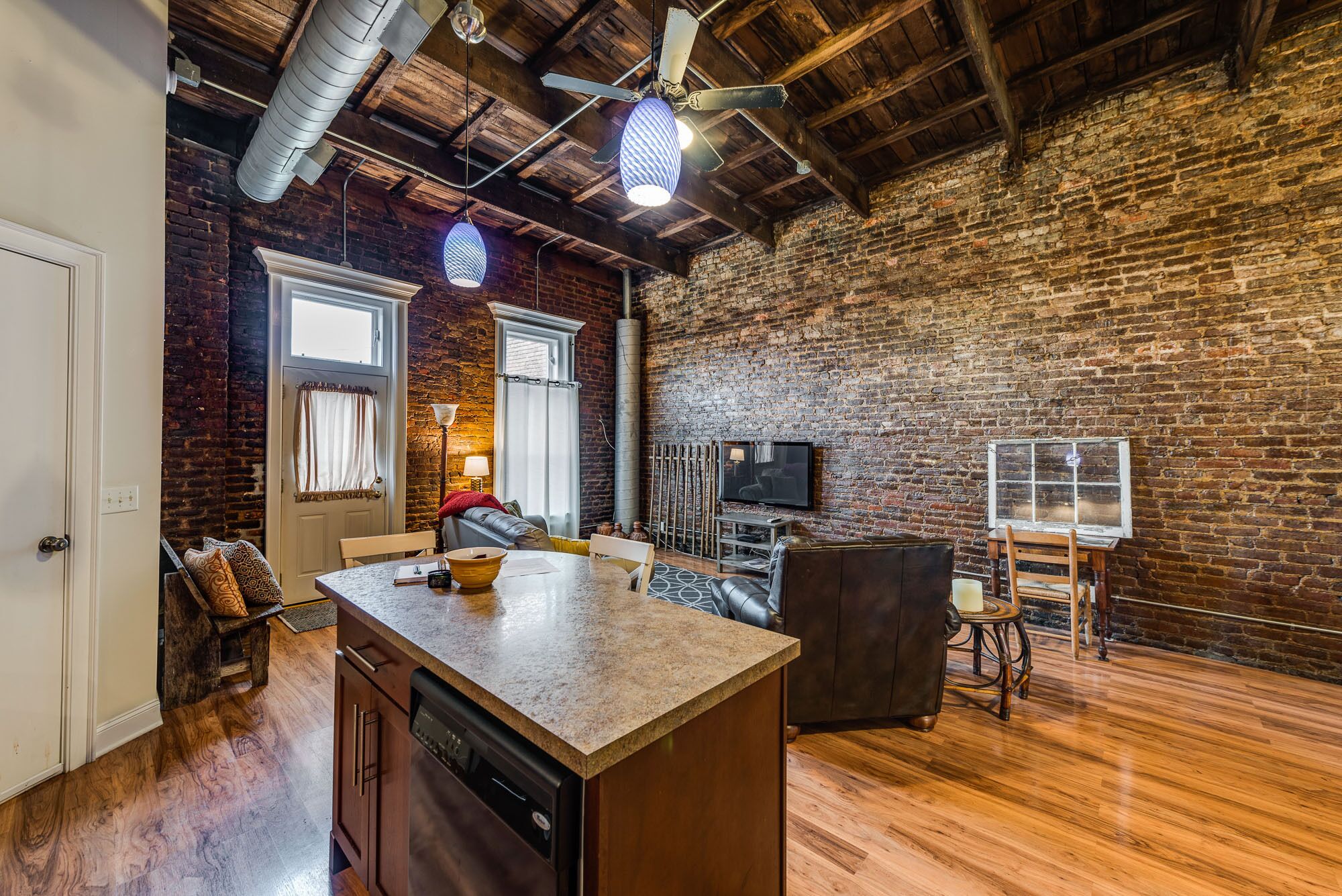 Downtown Loft Apartment - Cookeville, TN