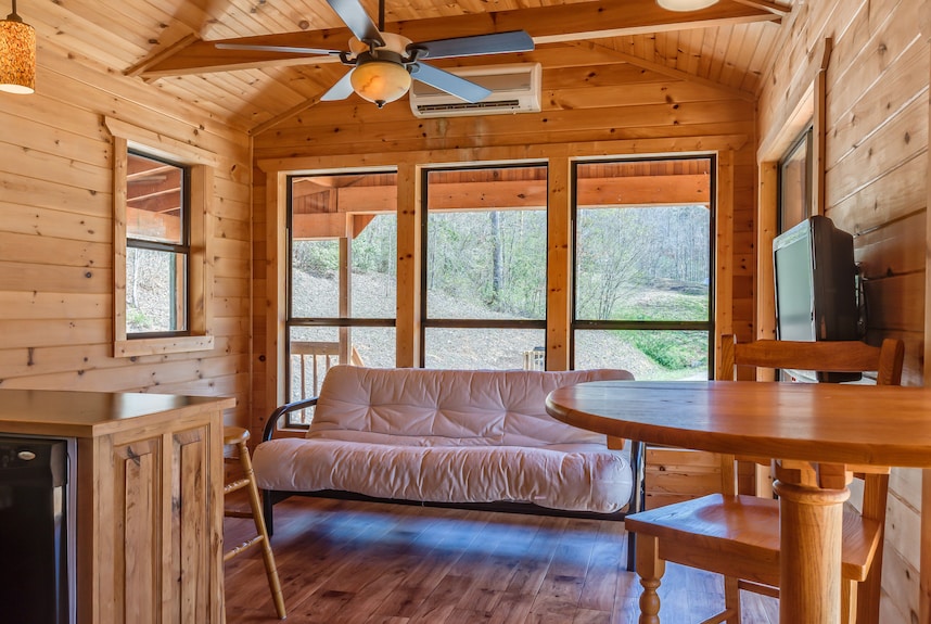 Piney Knob Cabin 15 Min To Lake Lure - 30 Min To Tiec - Hot Tub - Stocked Pond - Blue Ridge Mountains