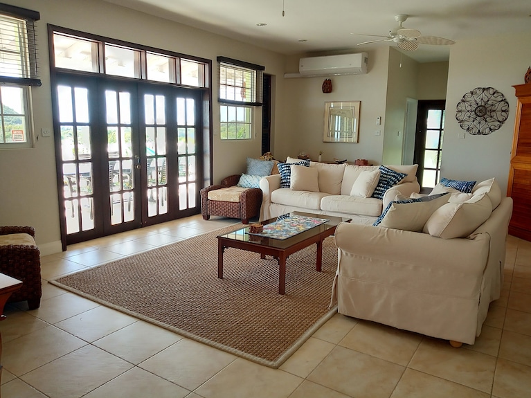 Impresionante Villa Caribeña, Cerca De Hermosas Playas Y Restaurantes, Vistas Increíbles - San Cristóbal y Nieves