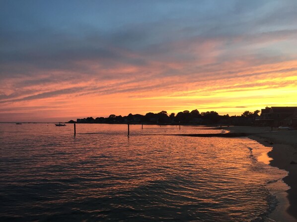 Family Friendly, Beach Themed Cottage - Chalker Beach - Old Saybrook ...