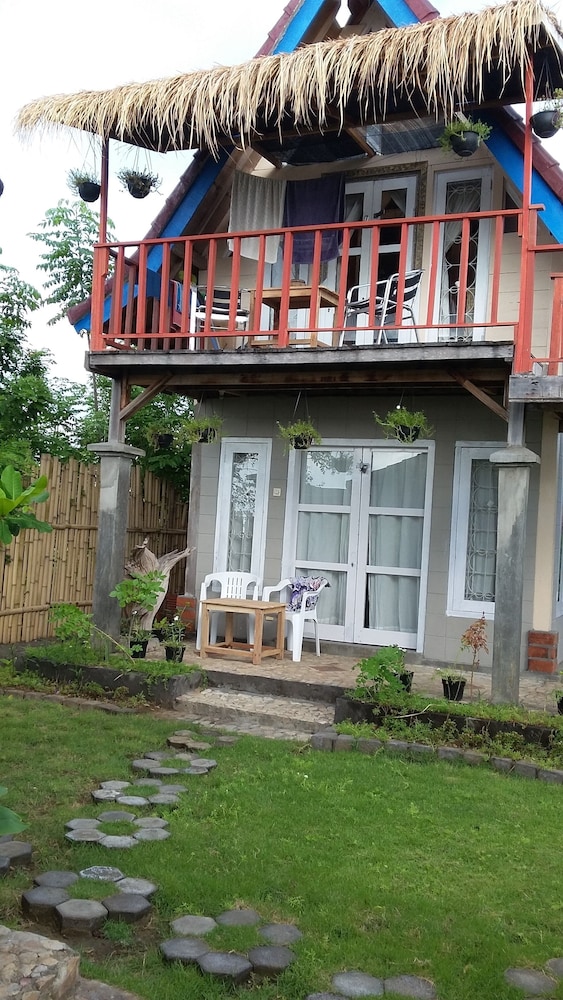 Un Bungalow Familiar Asequible En Lembar - Lombok