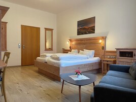 Quarto família | Edredons de pluma, Wi-Fi de cortesia, roupa de cama