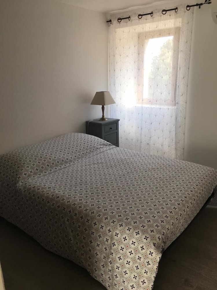 Maison De Caractère En Pierre Proche De Porto-vecchio - Figari