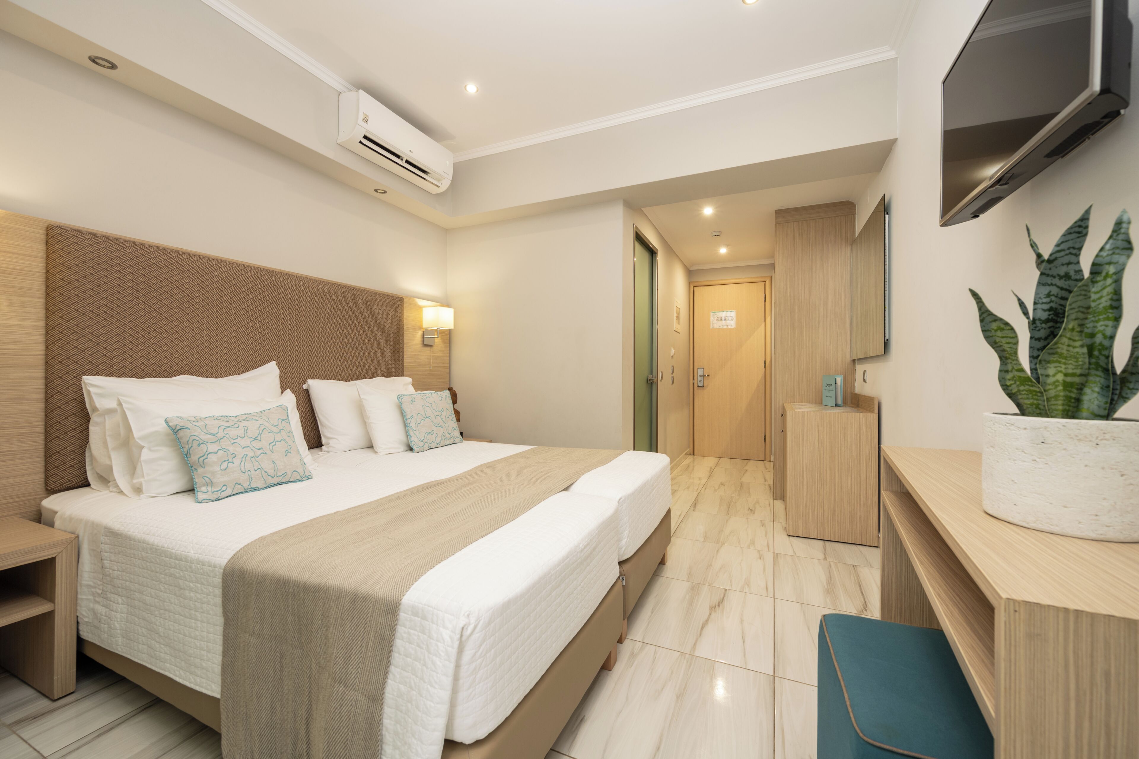 Suite Familiar | Cofre no quarto, com mobília individualizada 