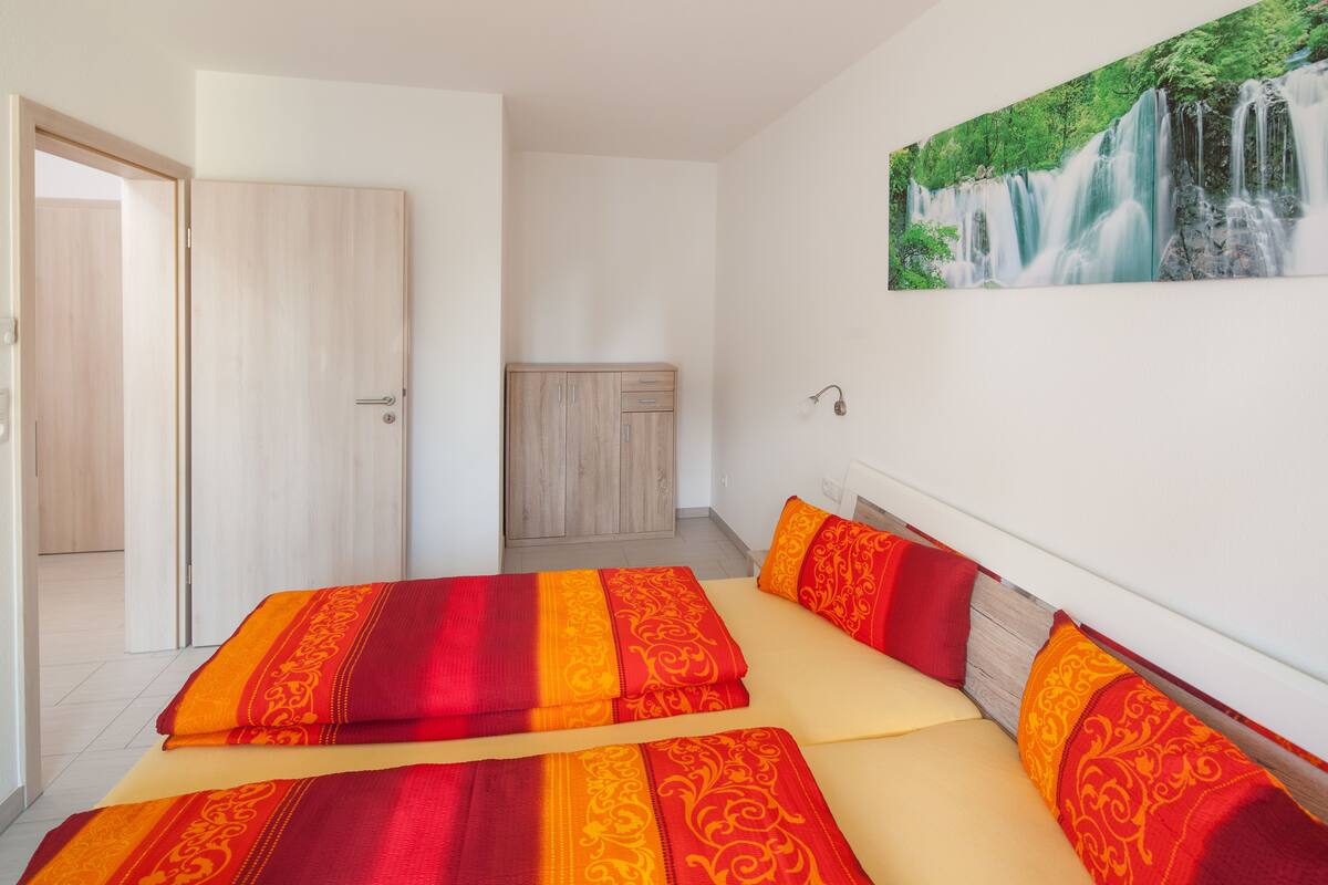 Cortinas blackout, berços (sobretaxa), Wi-Fi de cortesia, roupa de cama
