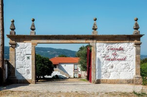 Entrada do alojamento