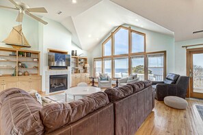 Sunset Retreat | 1900 ft from the beach | Private Pool, Hot Tub | Duck ...