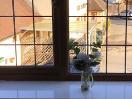 Quarto duplo luxo, suíte | Vista da propriedade