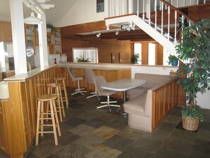 Cape Cod on the Colorado River- Waterfront House in Moovalya Keys ...