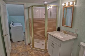 Apartamento Superior em Condomínio Fechado | Lavandaria