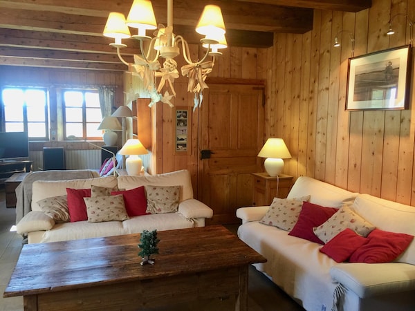 Prachtig Landbouwbedrijf Comtoise In Plaats Van Uitzondering - Les Fourgs