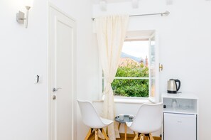 Quarto | Vista para o pátio