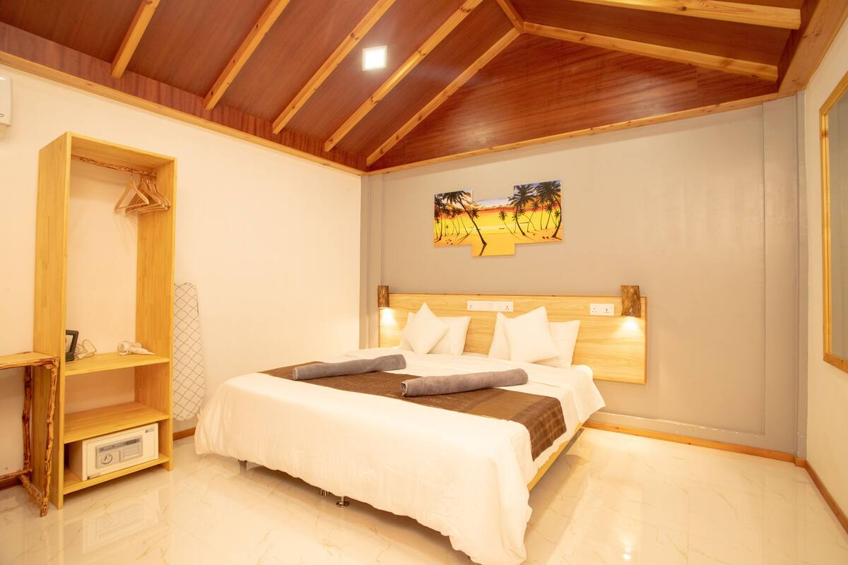 Quarto Duplo ou Twin Deluxe | Minibar, cofre no quarto, quartos insonorizados, ferro/tábua de engomar 