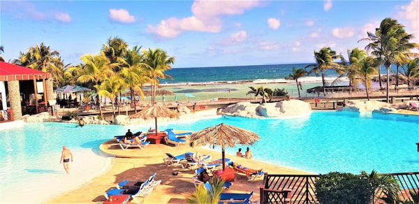 Touba Manga Beach - Gwadelupa