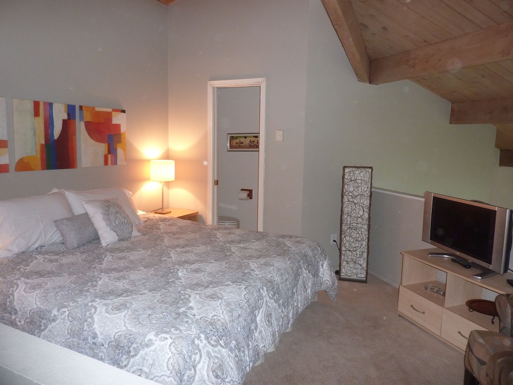Amazing Bay View From 2-bdrm Waterfront Condo - Birch Bay, WA
