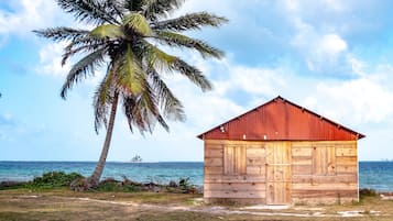Quarto Tradicional, várias camas, não fumadores, vista para a praia