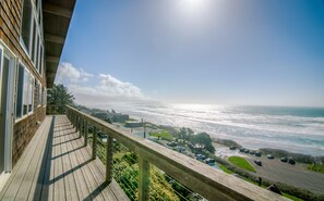 Immaculate Ocean Views! 3 bedroom, 1 sleeping loft, 2 bath, sleeps 12 ...