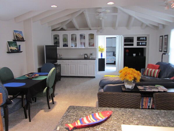 Lovely La Jolla Shores Getaway - Easy Walk to Beach! - San Diego | Vrbo