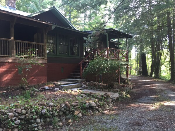 Historic Lakemont Cabin Near Lake Rabun - 3 bdrm/2bath - Lakemont | Vrbo