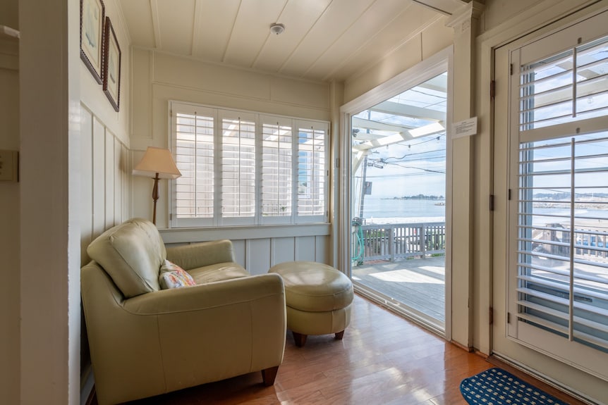 Amazing Twin Lakes Beach Views - Monterey Bay, CA