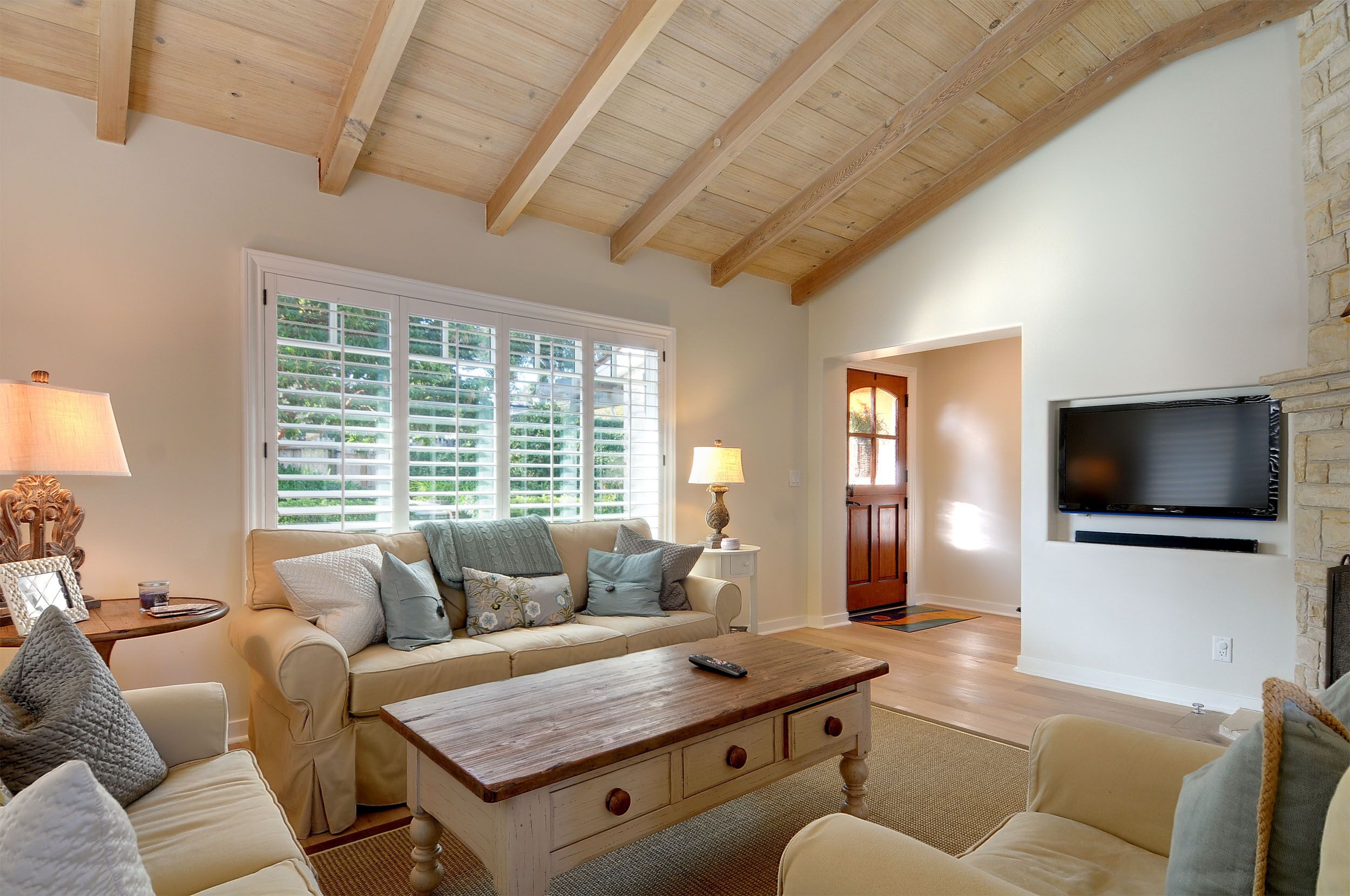 Charming Beach Cottage On Carmel Point!<br>fully Renovated, Short Walk To Beach! - Carmel-by-the-Sea, CA