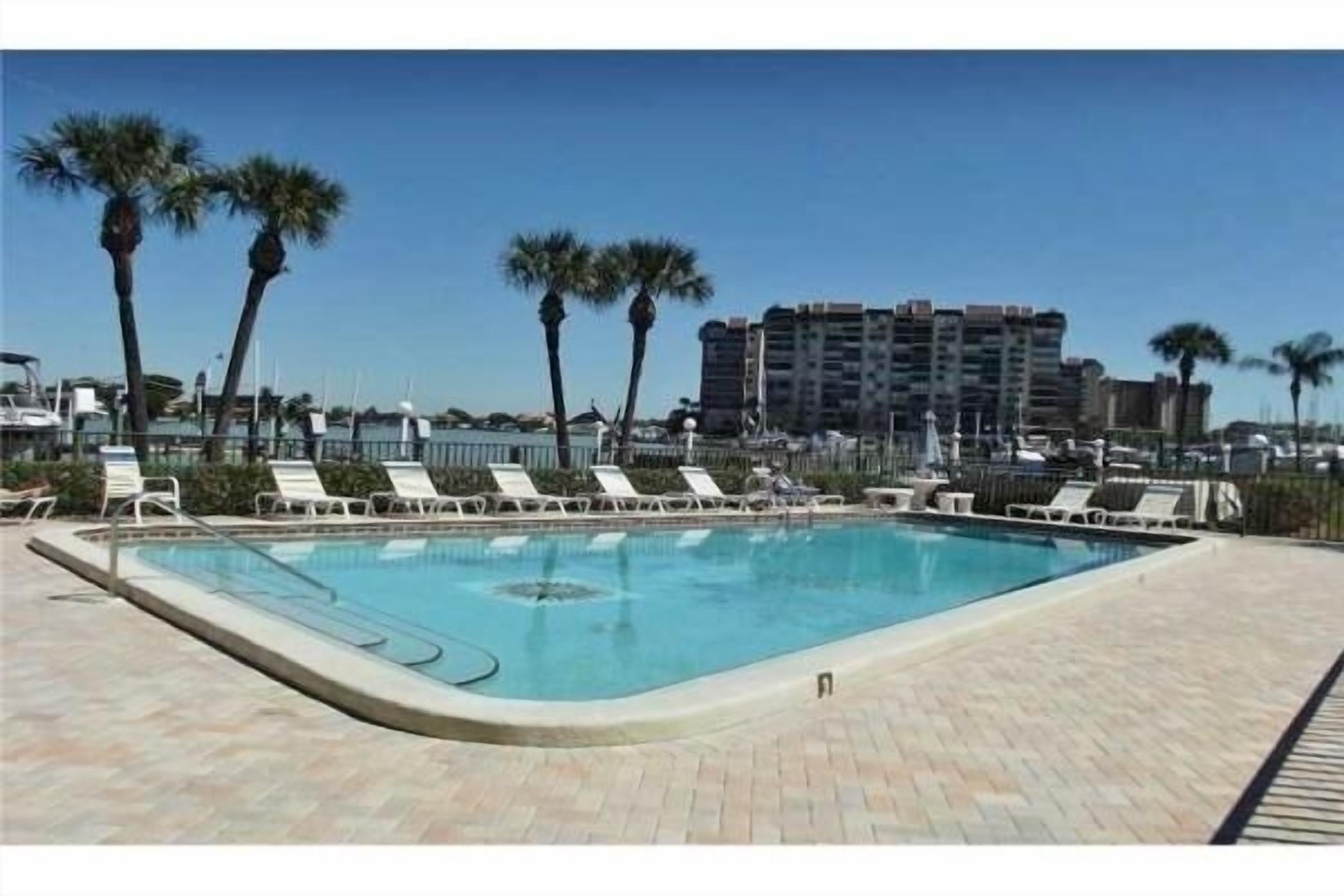 Waterfront Treasure Island Florida Beach Condo, Treasure Island, FL ...
