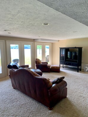 6 Bedroom Home - Lake Front , Table Rock Lake, Mo. Reviews, Deals ...
