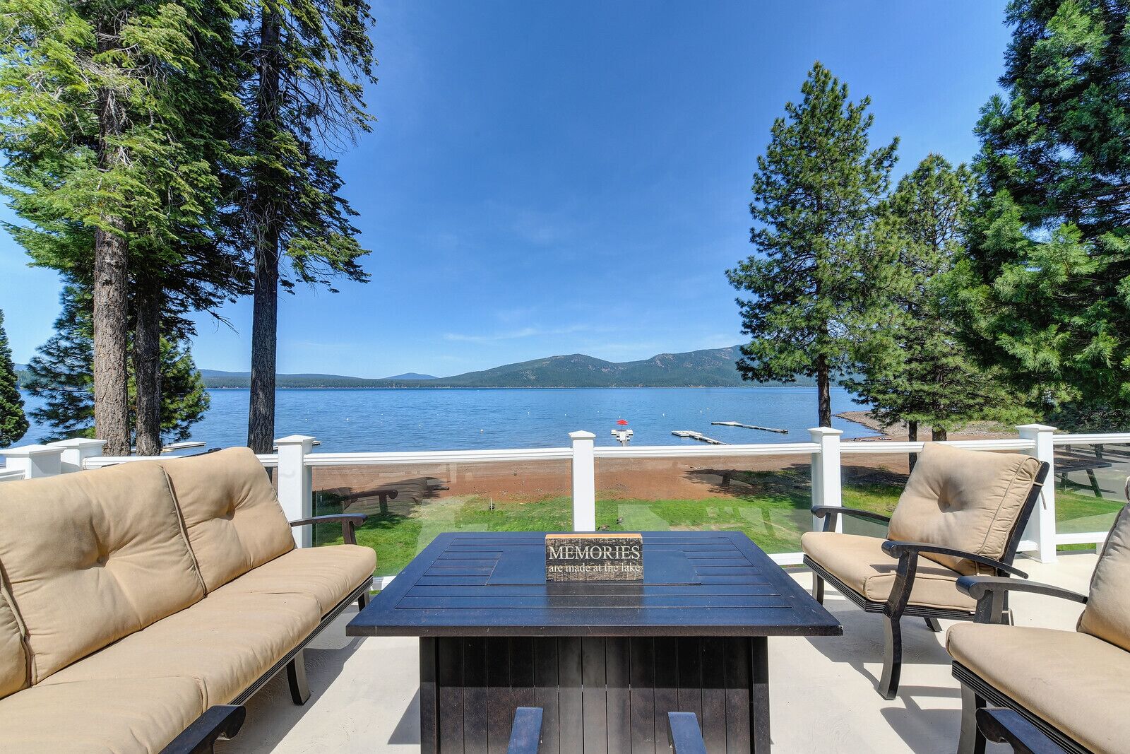 Great Beach - Lakefront home at Lake Almanor Country Club - Lake ...