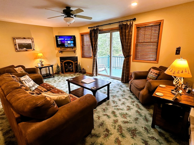 Lake Placid Pinehill Townhome, Sus Vacaciones "Next Adventure" - Lake Placid, NY