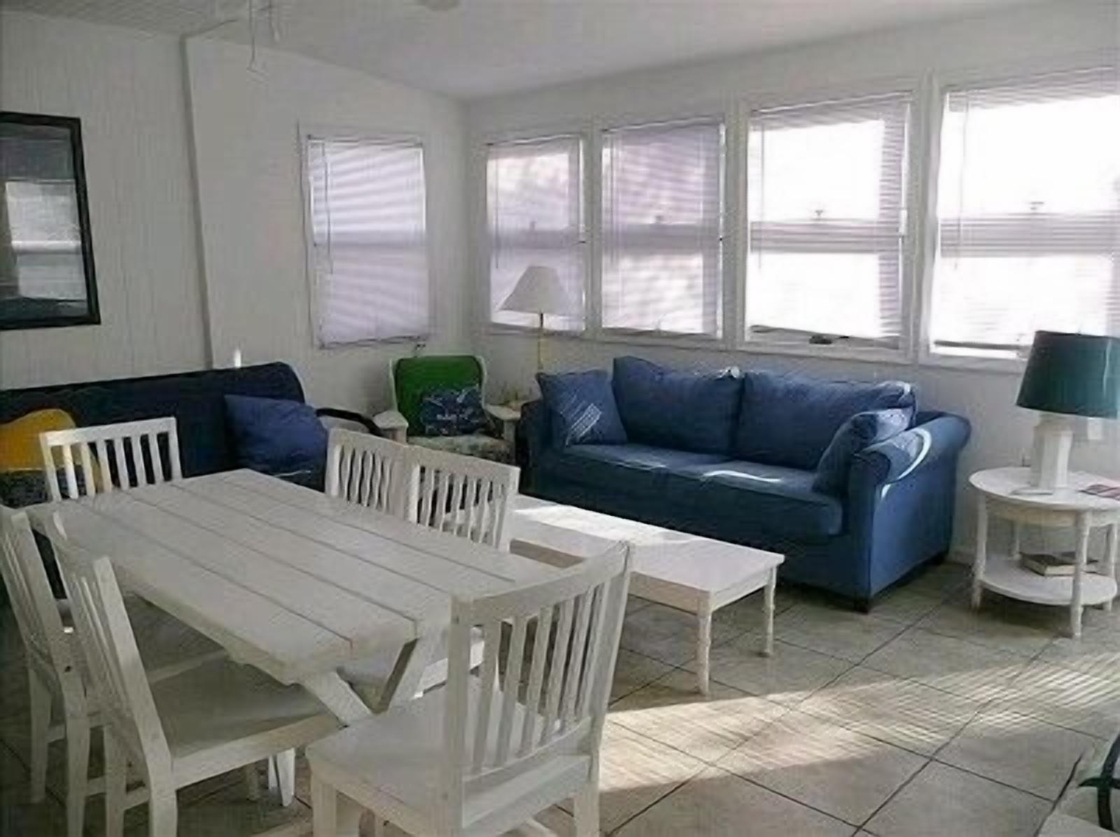 Rehoboth Beach-steps To Beach Boardwlk & Town - Rehoboth Beach, DE