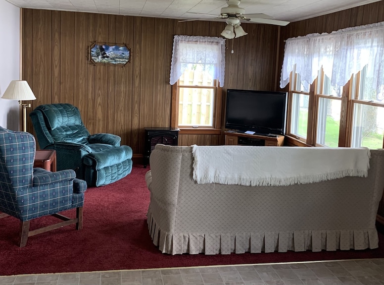 2 Bdrm Cottage On The Chippewa River - Wisconsin