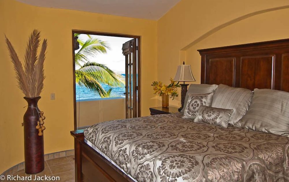 Escape To An Ocean Front Five Star Paradise : A 10 Minute Walk Into Loreto - Loreto