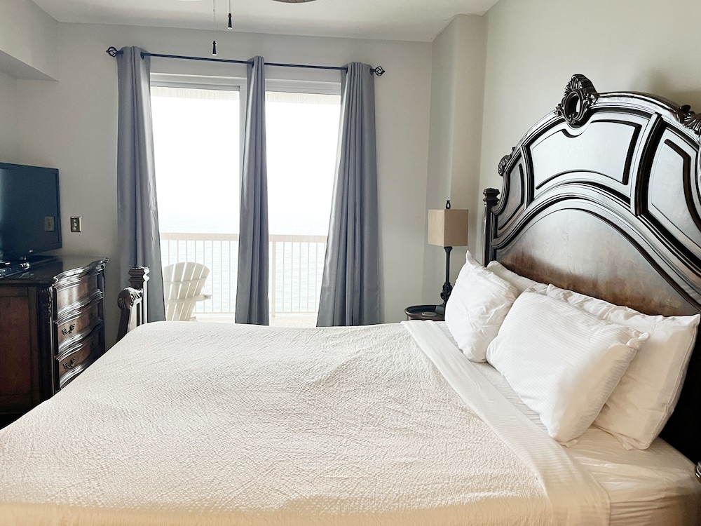 Beachfront, Penthouse Floor, View From Master, Beach Service Available - Panama City Beach, FL