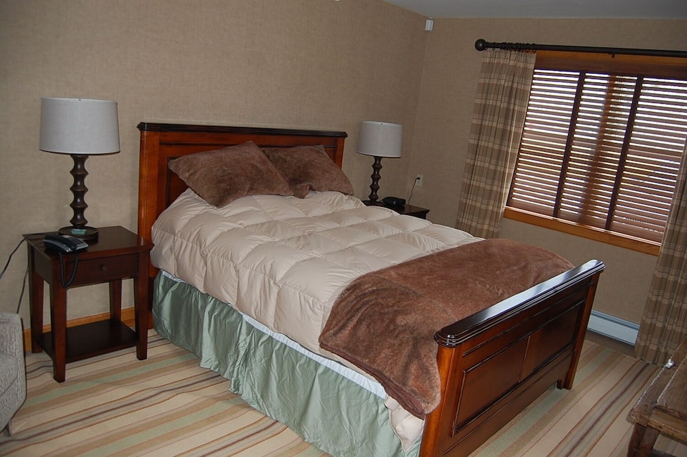 Stratton Mountain Resort Solstice Luxe 5-slaapkamer Ski-in / Uit Vakantiehuis - Stratton, VT