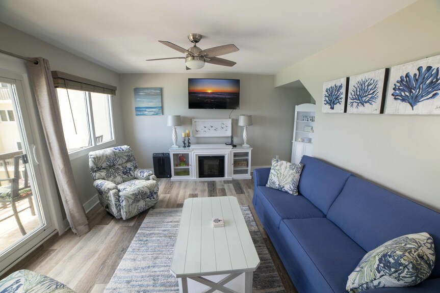 Right On The Beach!! Come Put Your Toes In The Sand! Still Have Summer Openings! - Seacrest, FL