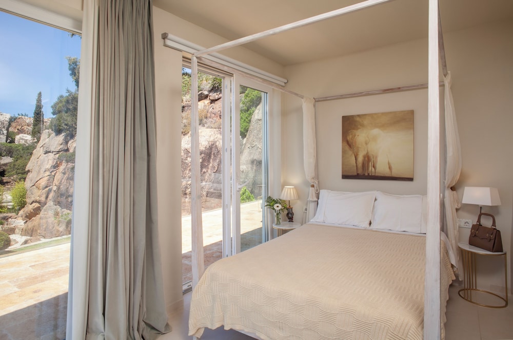 "Elegance And Comfort At The Stone House - Finca Love Garden" - Zahara de los Atunes