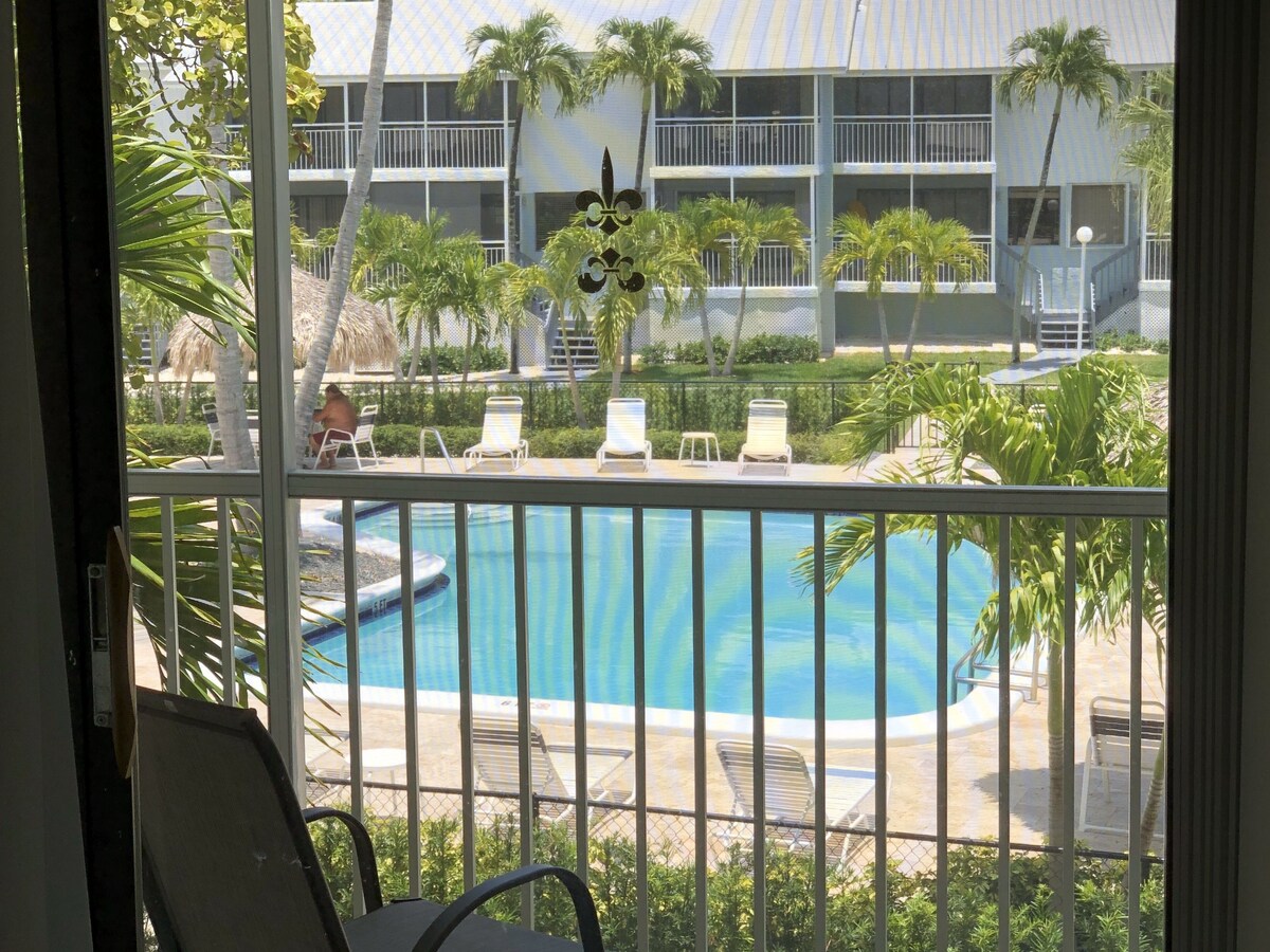 Kawama Yacht Club-Oceanfront Resort-Private Beach Reviews, Deals ...