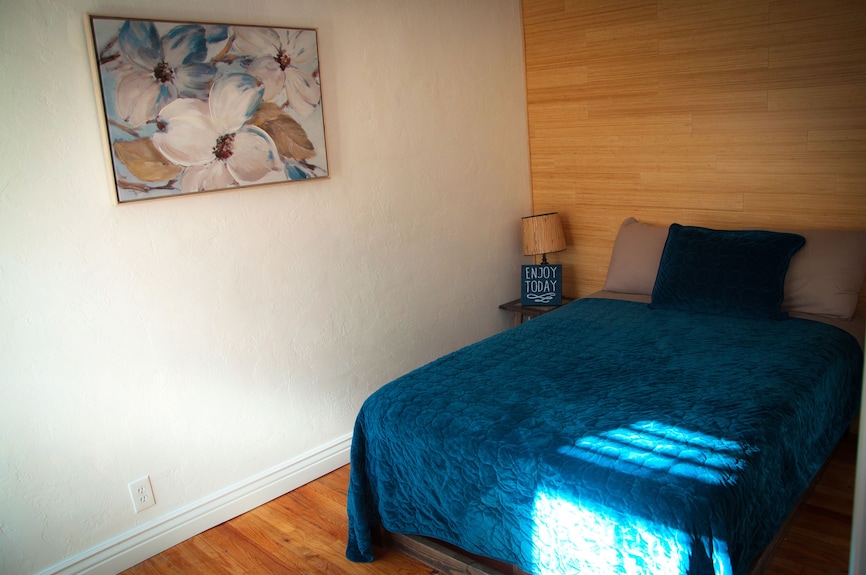 ルナロフト - モデスト, CA