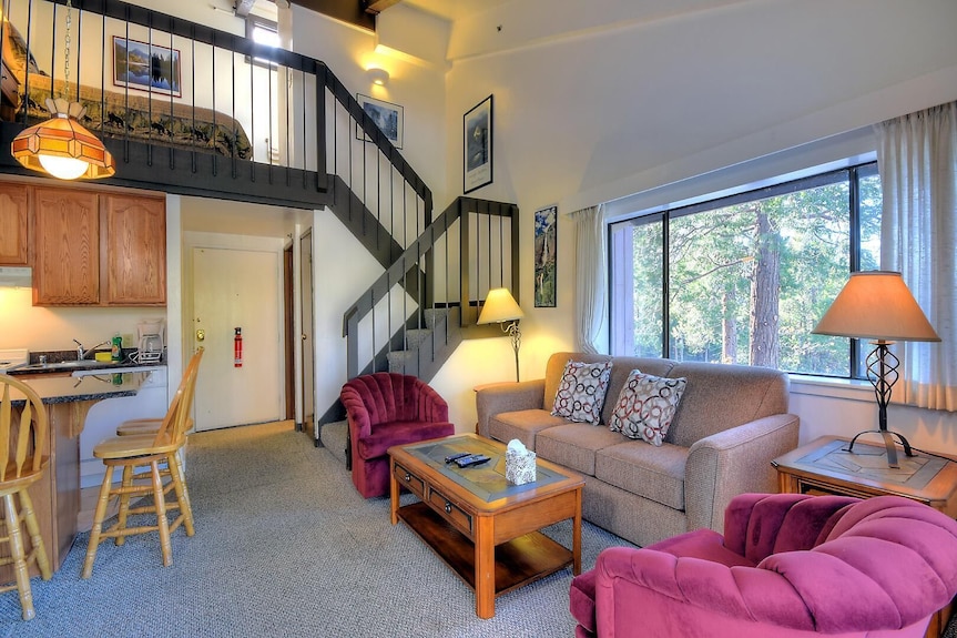(A212) Loft Condominiums - Yosemite West, CA